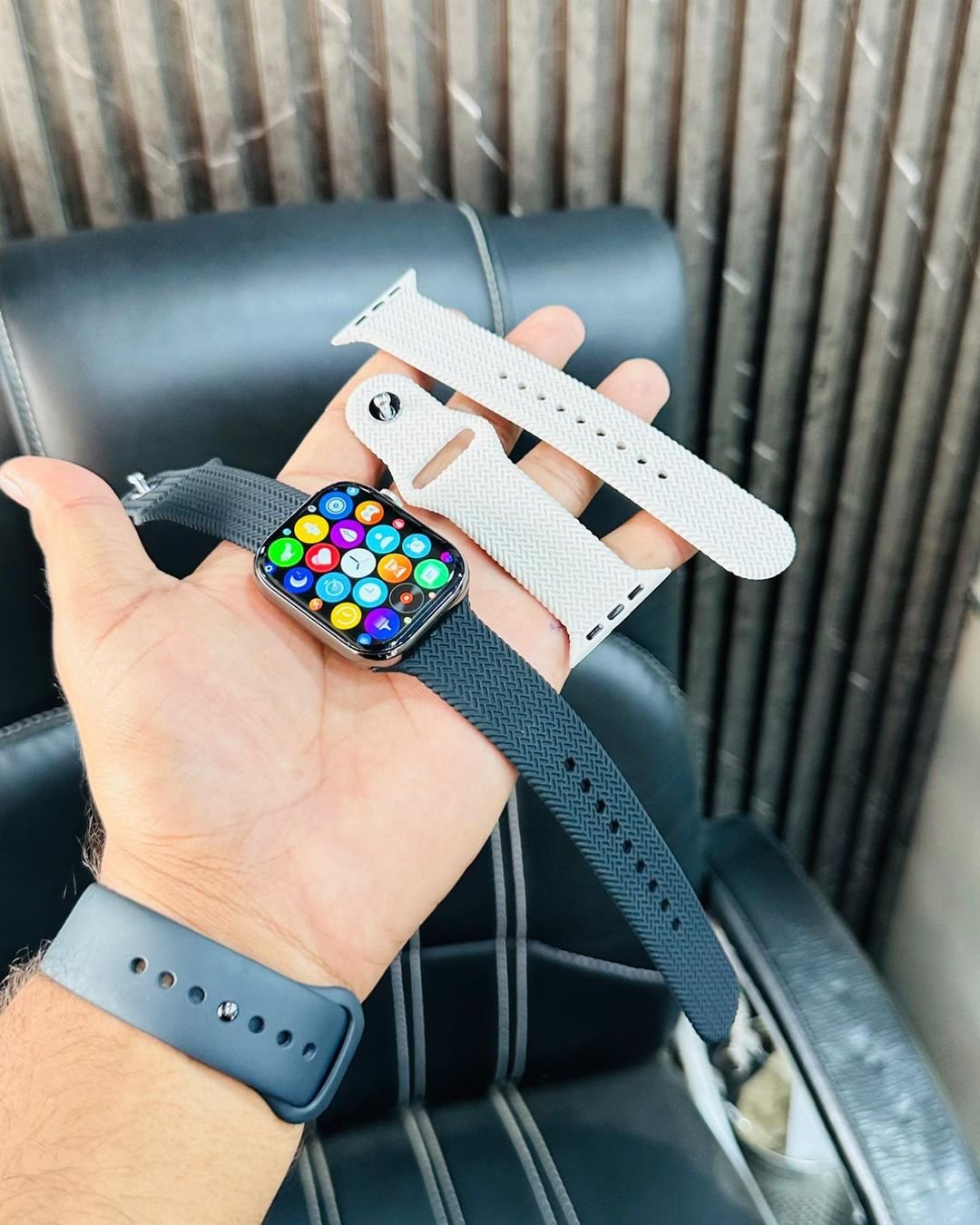 Watch Series 9 with Dual Straps - Gadgets Store