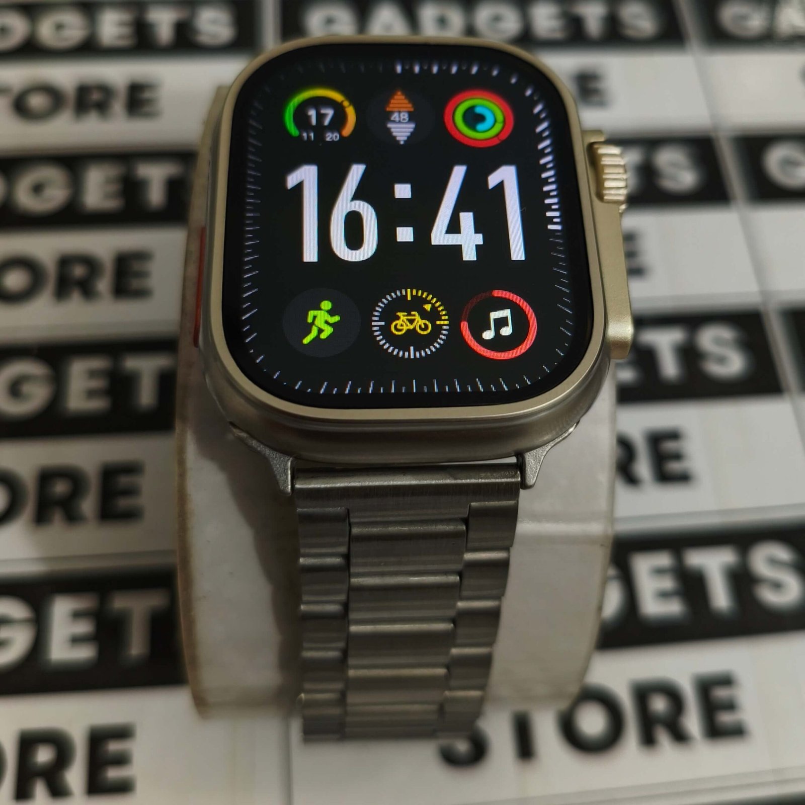 Ultra 2 Smartwatch Copy with Stainless Steel Chain - Gadgets Store